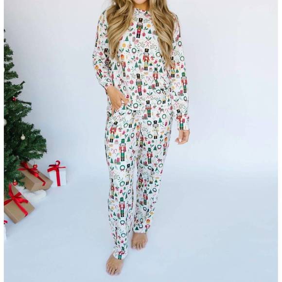 Mary Square | Intimates & Sleepwear | New Mary Square Annie Nutcracker ...